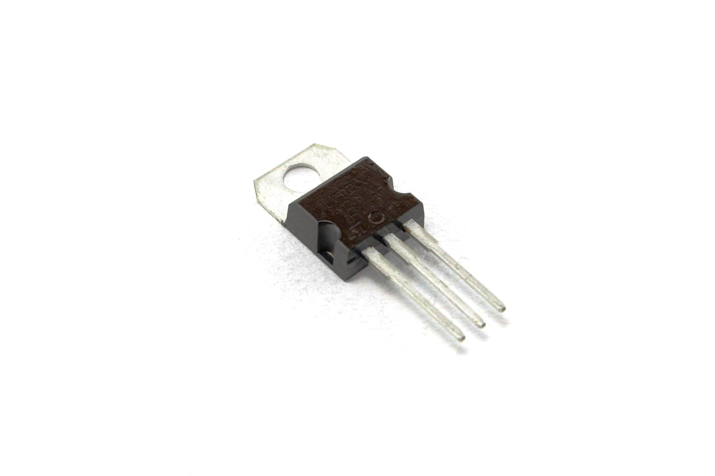 NPN 1A 250V TO-220 – Led y Componentes